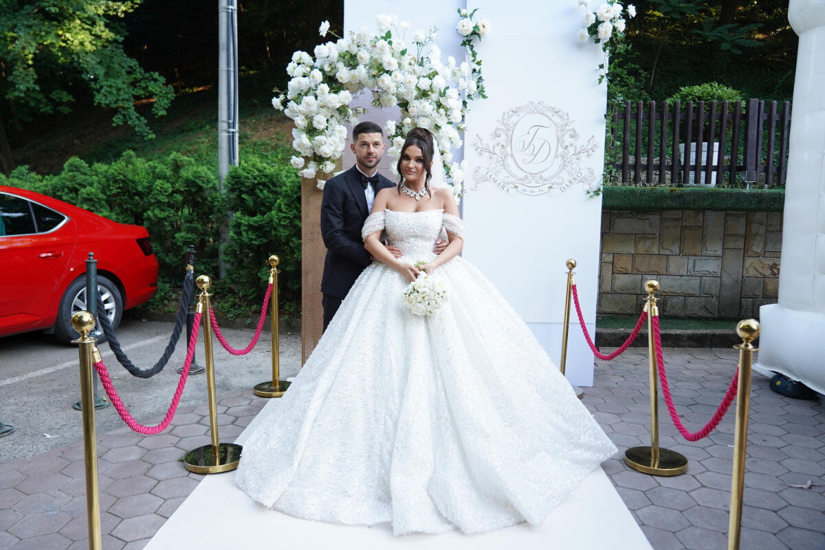 Pola estrade na venčanju Tamare Milutinović